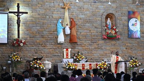 In Photos Devotees Offer Prayers At Malads Orlem Church On Christmas Morning