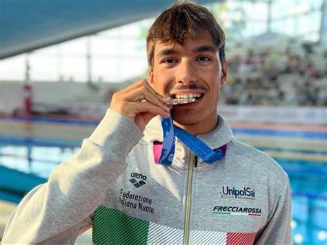 Il Talento Della Calabria Nel Nuoto Davide Passafaro Porta A Casa