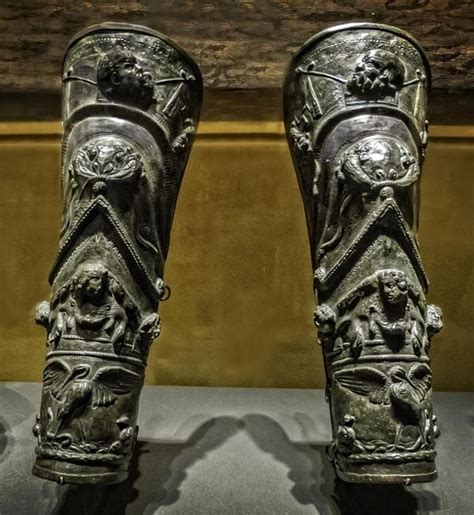 Top 10 Ancient Roman Armor And Costume