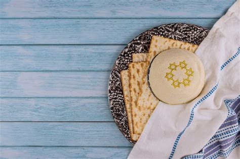 Premium Photo Passover Holiday Celebration With Kosher Matzah
