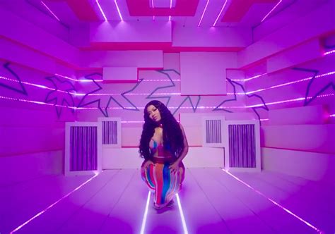 Watch Nicki Minaj Seductively Frolic In New Megatron Video