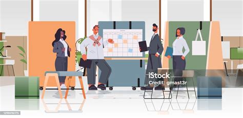 협동 센터 팀워크에서 기업 회의 중에 토론하고 일하는 인종 사업가를 혼합 계획에 대한 스톡 벡터 아트 및 기타 이미지 계획 남자 모션 Istock