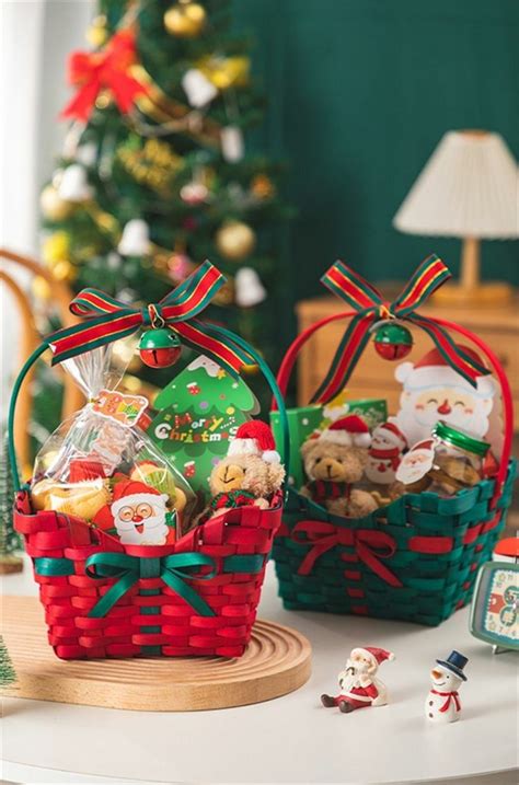 Pin By ༺ 𝑩𝒍𝒖𝒆 🩵 𝑹𝒐𝒔𝒆 ༻ On Christmas Beautys Christmas Packaging