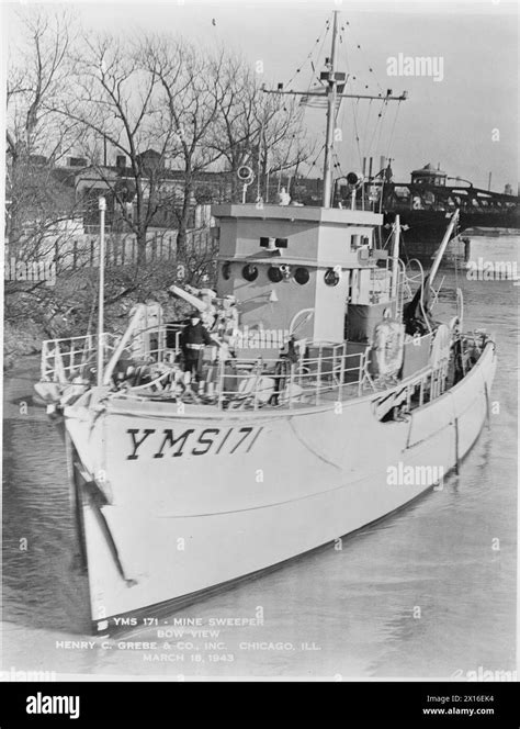 Yard Minesweeper 171 Underway Yard Minesweeper 171 Renamed British Yard Minesweeper 2071