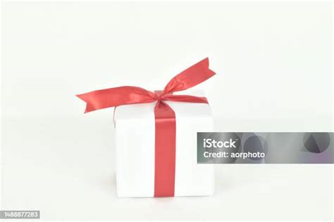 공백에 선물 상자입니다 생일 발렌타인 데이 크리스마스 새해 컨셉을 위한 선물 0명에 대한 스톡 사진 및 기타 이미지 0명 개념 기념일 Istock