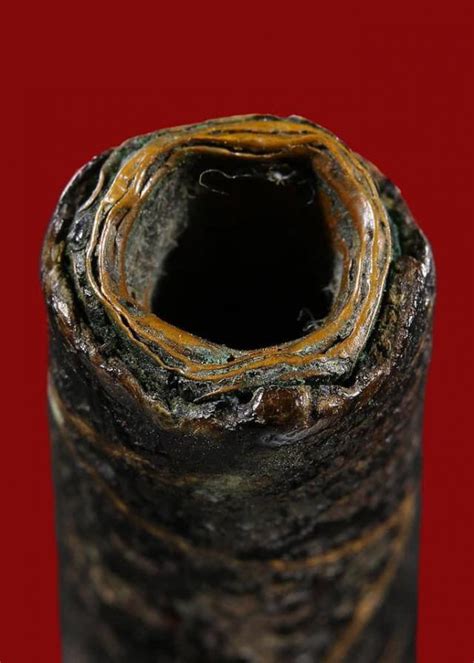 ตะกรุด หลวงพ่อกลั่น วัดพระญาติ ลายจระเข้ขบฟัน 5831 Vip Amulet ศูนย์รับเช่าพระเครื่องให้ราคาสูง