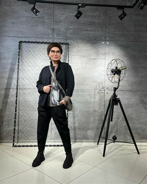 Учимся у самых стильных 10 вдохновляющих образов на весну от Ирины Конаревой