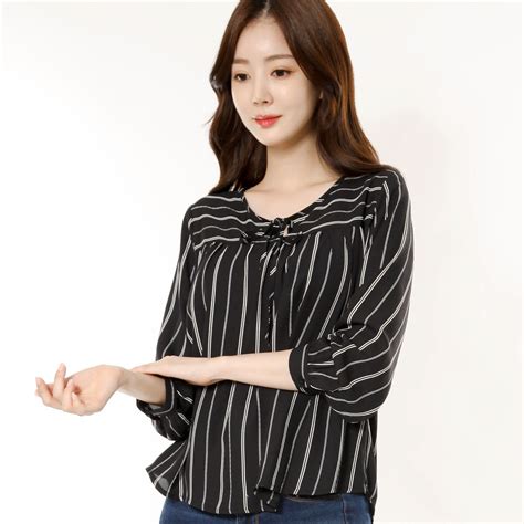 르샵 스트라이프 앞판 절개 리본 블라우스 블라우스 스트라이프 리본
