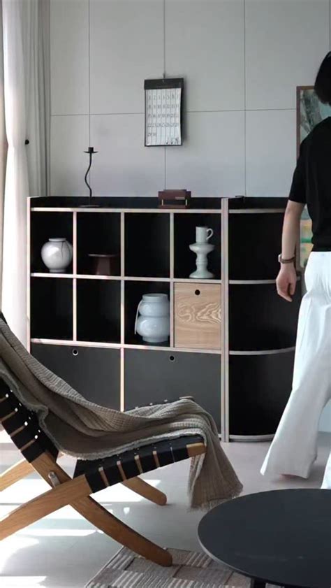 소울프로바이더 홈스타그램 Diy 이번주 1 Diy에 끼얹어본 짤 ㅋㅋ🫗 다이소템으로 만든 소파트레이 스틸소재 북스탠드라 자석이 붙더라구요🧲 하지만 고난이 찾아오는데