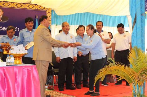 ឯកឧត្តម ម៉ា ឈឿន ប្រកាសបញ្ចូលសមាជិកគណបក្សប្រជាជនកម្ពុជា ចំនួន៧៥៥នាក់ នៅស្រុកជើងព្រៃ ខេត្តកំពង់ចាម