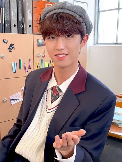 Jun Han Xdinary Heroes Heroe