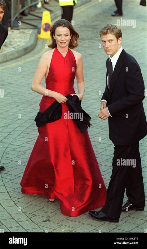 Emily Watson Bio Affair Married Husband Net Worth