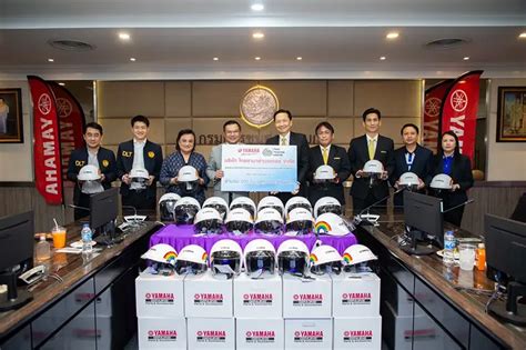 ยามาฮ่าเดินหน้าโครงการหมวกกันน็อกขนาดเล็กเพื่อสังคม ส่งมอบหมวก