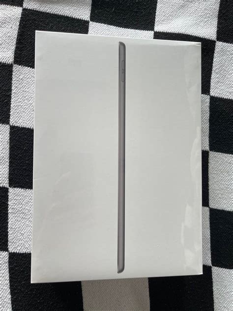 Ipad Th Gen Gb Wifi Space Gray Brand New Sealed Mobile Phones Gadgets Tablets Ipad On