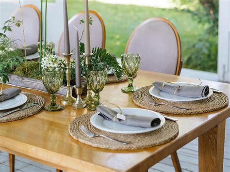 How To Set Up A Rectangular Wedding Table With Exquisite Detail InnGear