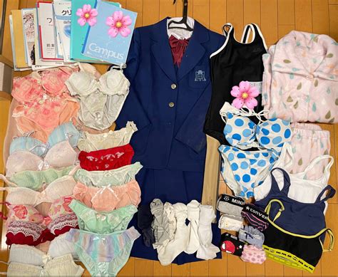 【未使用】 Eco女の子タンス整理品女子中学生 ブラショーツ 制服 スクール水着 リコーダー 靴下 ノート類 私服 パジャマ 処分品 訳ありの