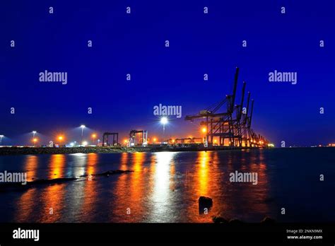Port Crane Unloading Container Ships Stock Photo Alamy