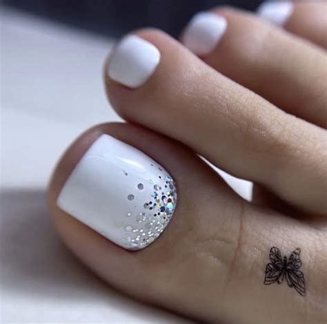 Summer White Toe Nail Designs To Try