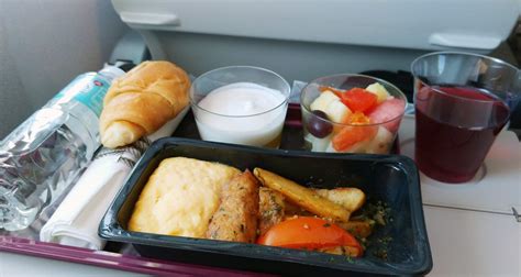 Qatar Airways Economy Class Food