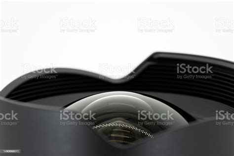 Ultra Wide Lens To Make Items Close To The Lens Look Larger Than They