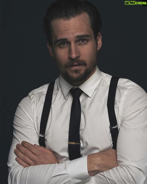 Jon Ecker Wiki Biography Age Gallery Spouse And More