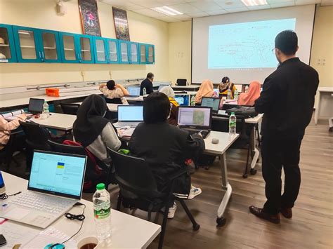 Geospatial Training QGIS Desktop Institut Perubahan Iklim