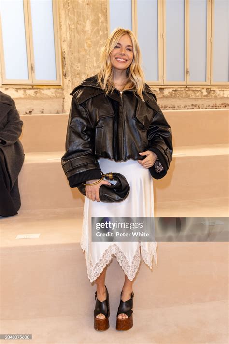 The Best Sienna Miller Feet Pictures 🤩