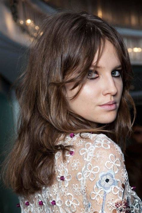 35 Shoulder Length Hairstyles To Make You Look Pretty Medium Length