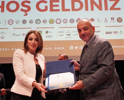 Eda Kayhan Linkedin‘de Çağ Üniversitesi Kariyer Geliştirme Uygulama Ve