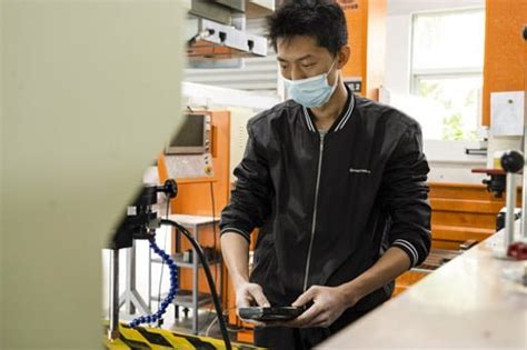 What Skills Does A Good Cnc Machinist Need
