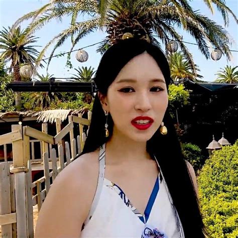 Behind the scenes E P Mina pics두 번Behind the scenes E P Mina pics두 번 Behind the scenes