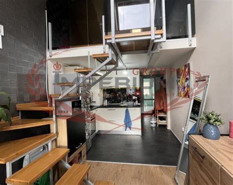 ПРОДАВА Двустаен обзаваеден апартамент Колхозен пазар гр Варна Агенция за недвижими