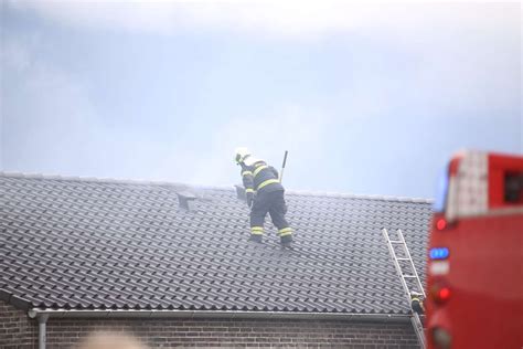 Hus Ramt Af Lyn Stor Udrykning Til Villavej