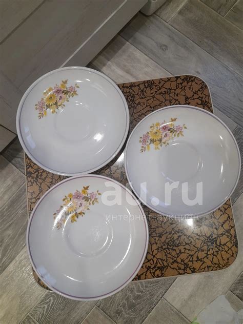 3 блюдца — купить в Красноярске Состояние Б у Тарелки блюда салатники на интернет аукционе