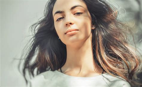 Natural Forehead Reduction Exercises Easy Ways To Reduce Forehead Size Without Surgery Hey Halo