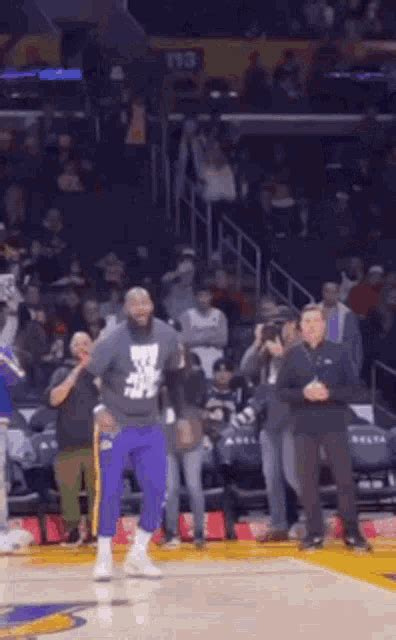 Lebron Dance 