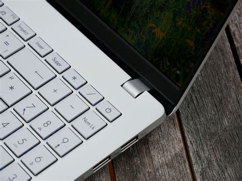 Test Du Asus Vivobook S Snapdragon X Plus Quand Les Pc Arm Saventurent Sous Les Euros