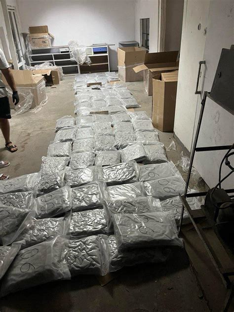 ИЗВЪНРЕДНО Нов удар на ГДБОП и прокуратурата срещу дилърите на дрога задържаха 350 килограма