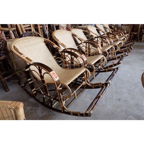 เก้าอี้หวาย โยกได้ หวายแท้ มีให้เลือก2สี Honeyii Thaipick