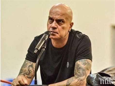 Слави скочи на социологическите агенции бъркали целенасочено а той щял да изкара 8 5