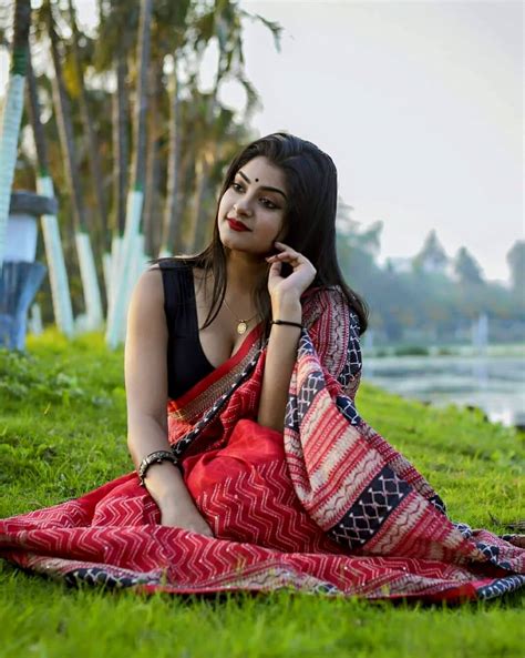 রাতের সেক্সি চটি জেনে নিন নারীর উত্তেজনার লক্ষণ সম্পর্কে নারী উত্তেজিত হলে যেসকল লক্ষণ