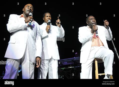 Walter Williams Eric Grant And Eddie Levert Of The Ojays Live At The