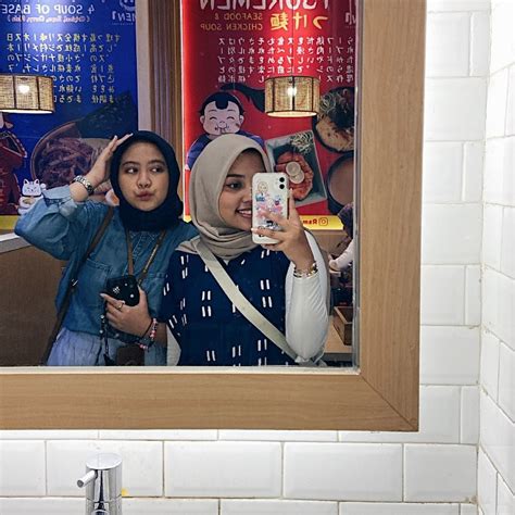 Haninditya Putri Maludin Hanindityapm • Instagram Photos And Videos