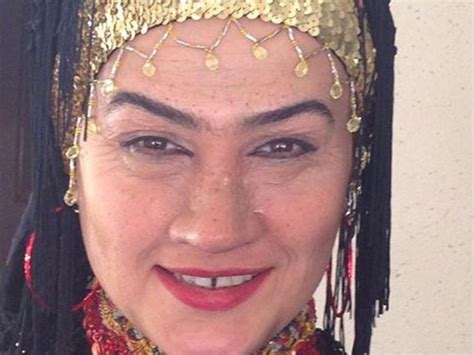 عکس لو رفته از عیب های عجیب صورت لادن مستوفی زشتی ای که پنهان بود