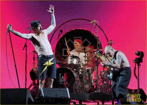 Red Hot Chili Peppers Set List For Summer 2022 Tour Revealed Photo