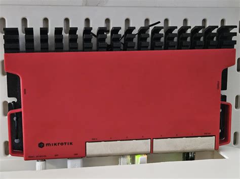 Mikrotik L009uigs Rm Router Managed Switch 8x Gigabit 1x 25ge Sfp Cage Computers And Tech