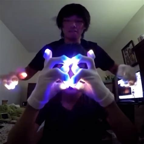 Flyhysteria Gloving Is A Form Of Modern Dance Which Involves The Use