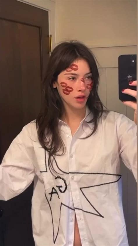 Gracie Abrams Celebs Girl Pretty People