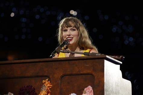 Taylor Swift Curates Apple Music Playlists Exploring Heartbreak