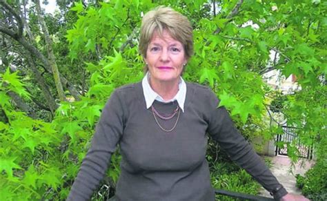 Winnie Rust Se Dood Dompel Literêre Gemeenskap In Rou Litnet